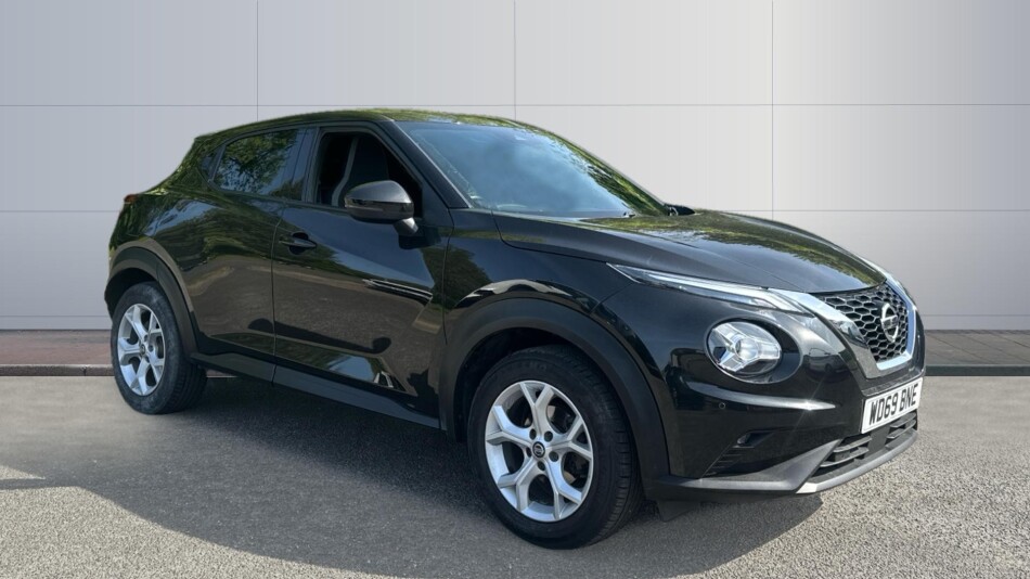 Used Nissan Juke 1.0 DiG-T N-Connecta 5dr Petrol Hatchback for Sale | Vertu Motors